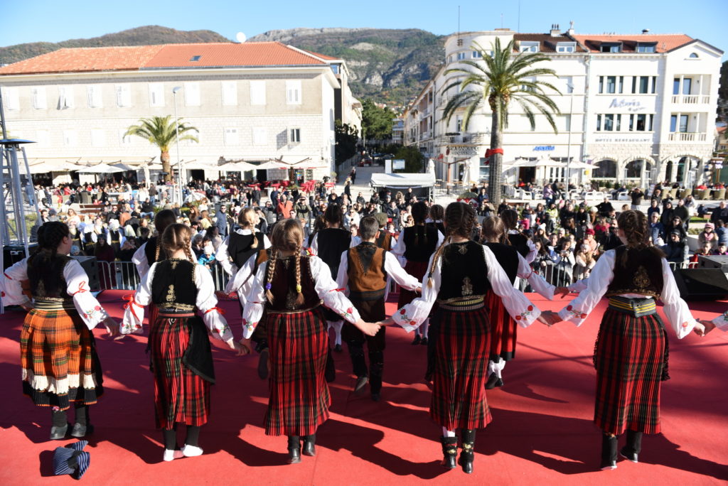 Kolo bez granica - Tivat Travel | Turistička Organizacija